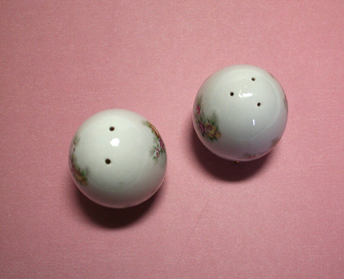 Enesco Salt and Pepper Vintage Shakers Egg Shaped Three - Etsy