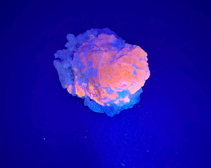 Hackmanite Uv's Fluorescent and Tenebrescence - Palm Stone Size ...