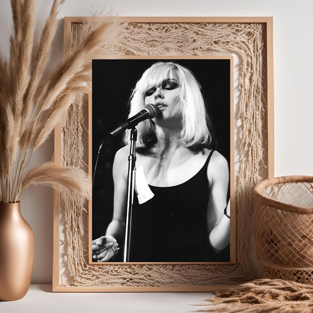 Debbie Harry Vintage Photo Print | Rock Legends Wall Art | All Time ...