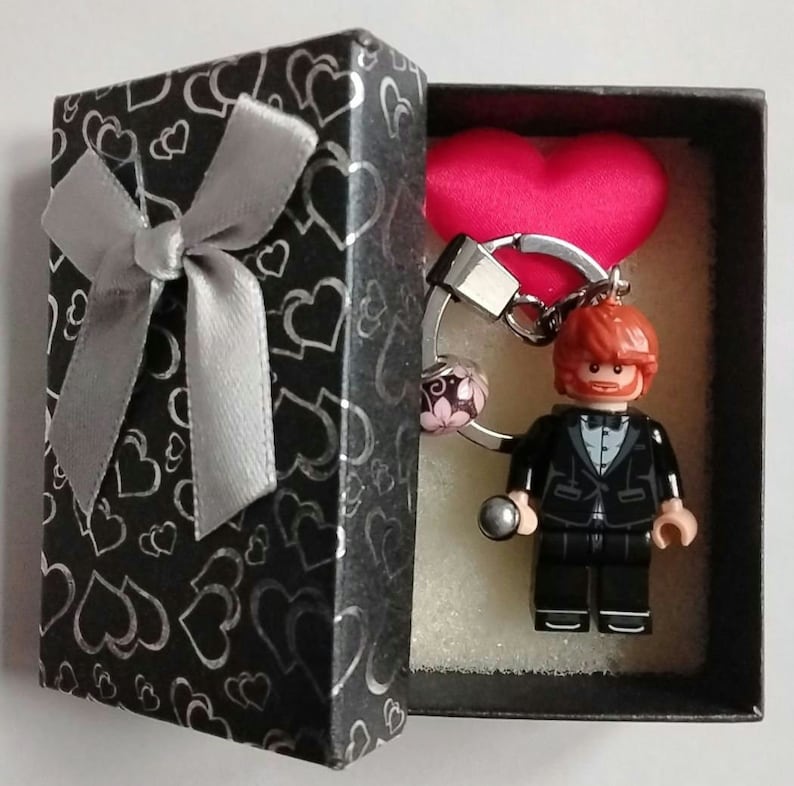 Ed Pop Singer Keychain & Present Box - Handmade Custom Keychain Keyring ...