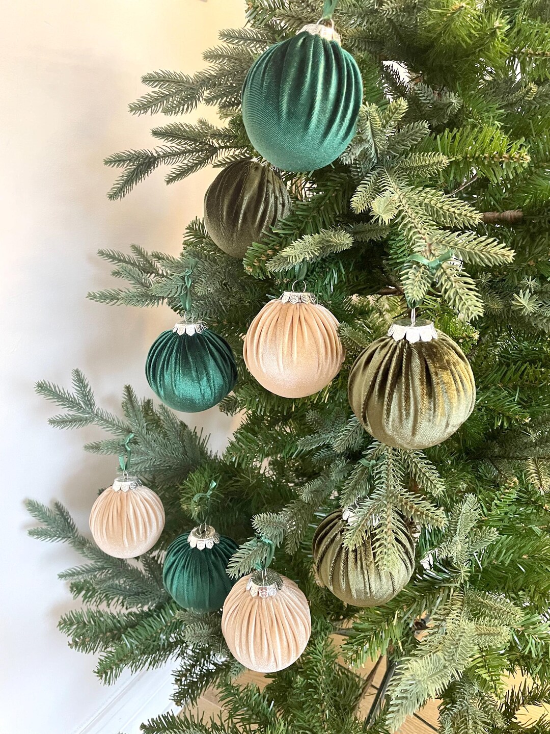 Velvet Christmas Tree Ornaments Balls Decorations Velour Baubles in ...
