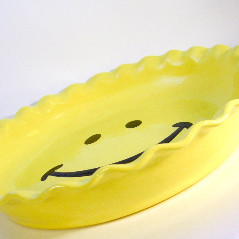 Smiley Face Pie Plate Happy Face Pie Plate Ceramic Pie Dish | Etsy UK