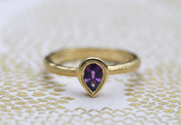 Purple Sapphire Ring. Pear Shape Sapphire Ring. 18k Yellow - Etsy