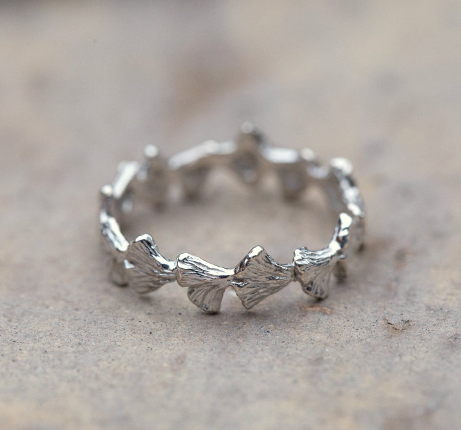 Leaf Wedding Band. Gold Wedding Ring. Gingko Leaf Band. Stacking Ring ...