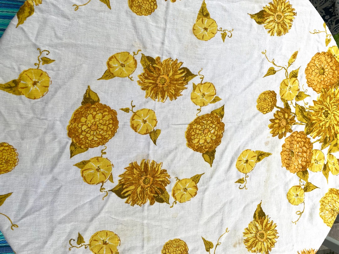 Vintage Luther Travis Fall Flowers Round Vintage Linen Tablecloth ...