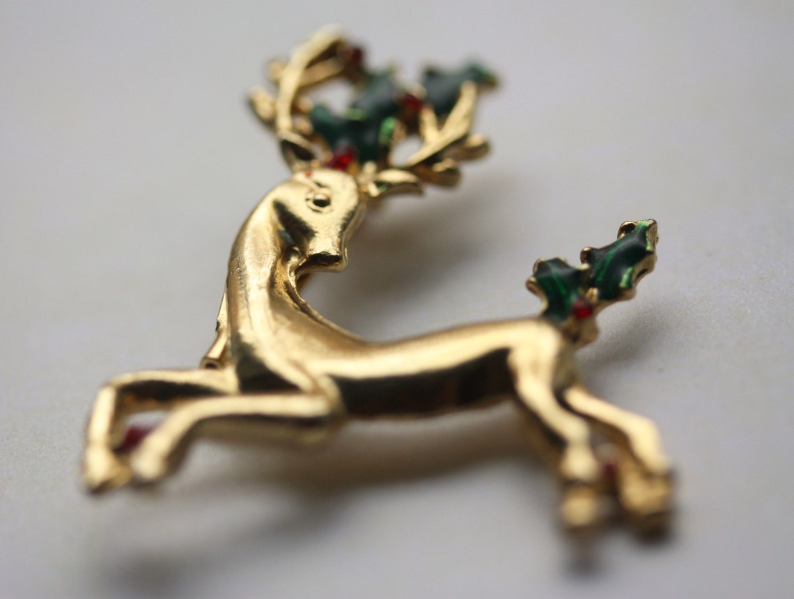Stunning Vintage Christmas Pin - Reindeer - Etsy