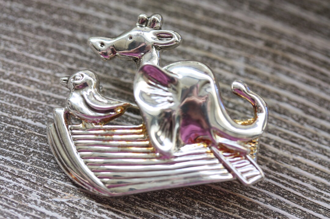 Vintage Noah's Ark Pin - Elephant, Giraffe, Bird - New View Pin ...