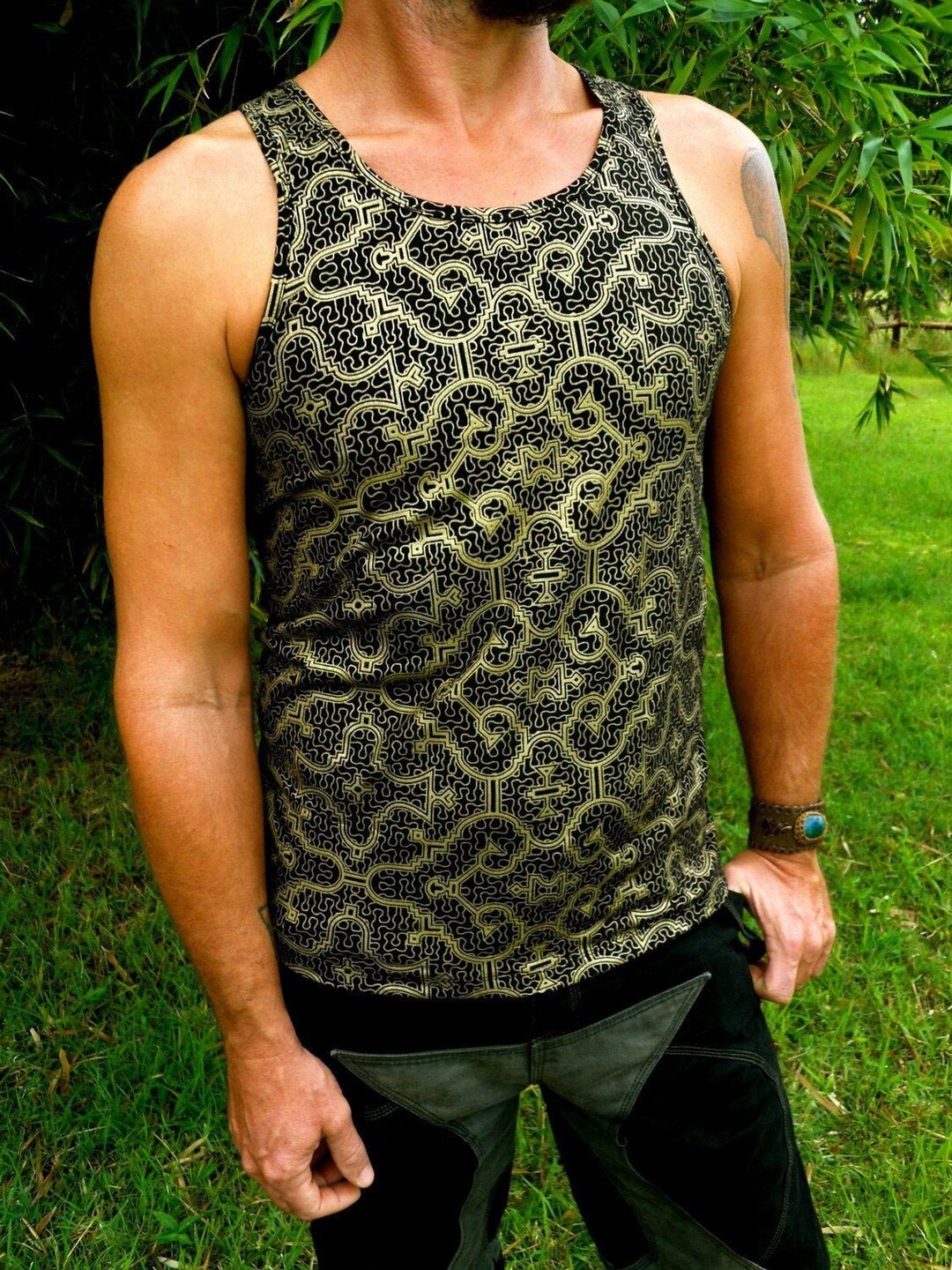 Black and Gold Shipibo Tank Top - Shipibo Ikaro - Ayahuasca - Sacred Geometry - Etsy