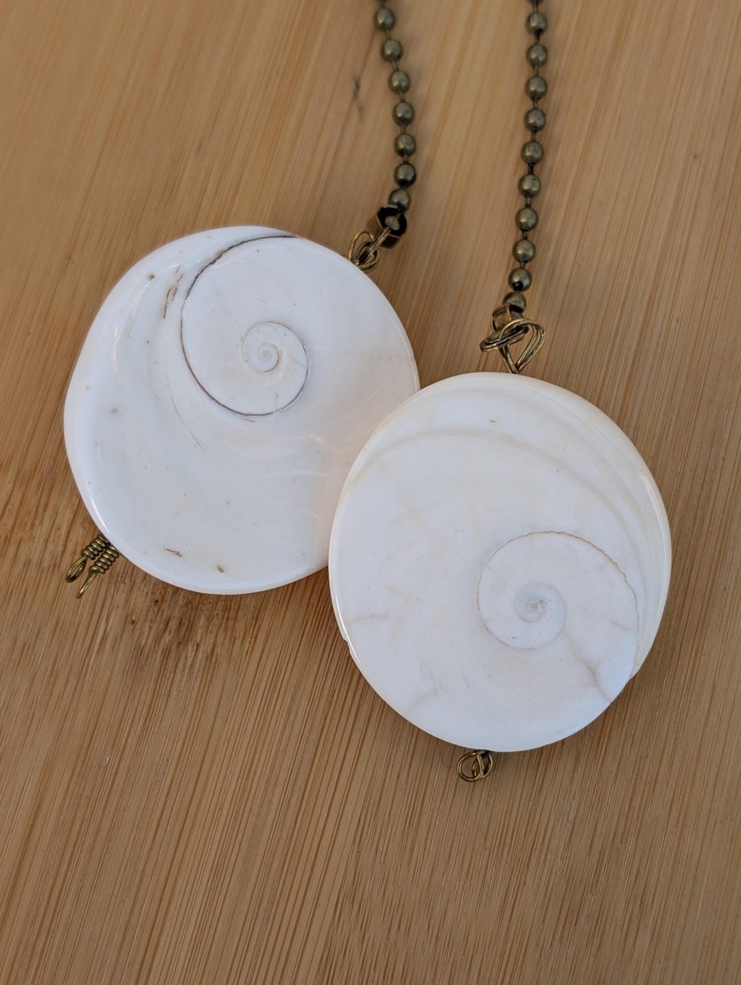 Shiva Shell Ceiling Fan Pulls: Bone & Brass Coastal, Home Decor ...