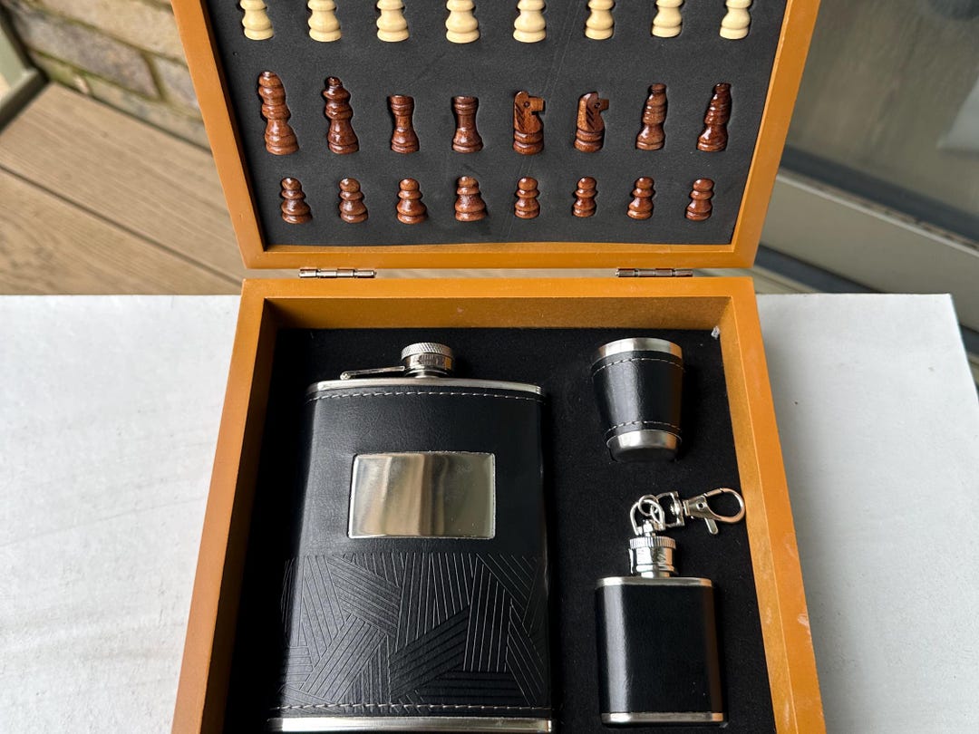 Personalised Wooden Chess Set With Flask Set for Gift Personalised ...