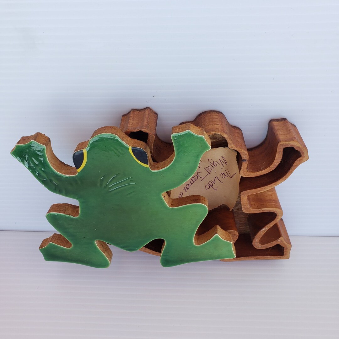 VINTAGE Pine Wood Wooden Frog Tod Box Green Top 1990s Jamaica Magic ...