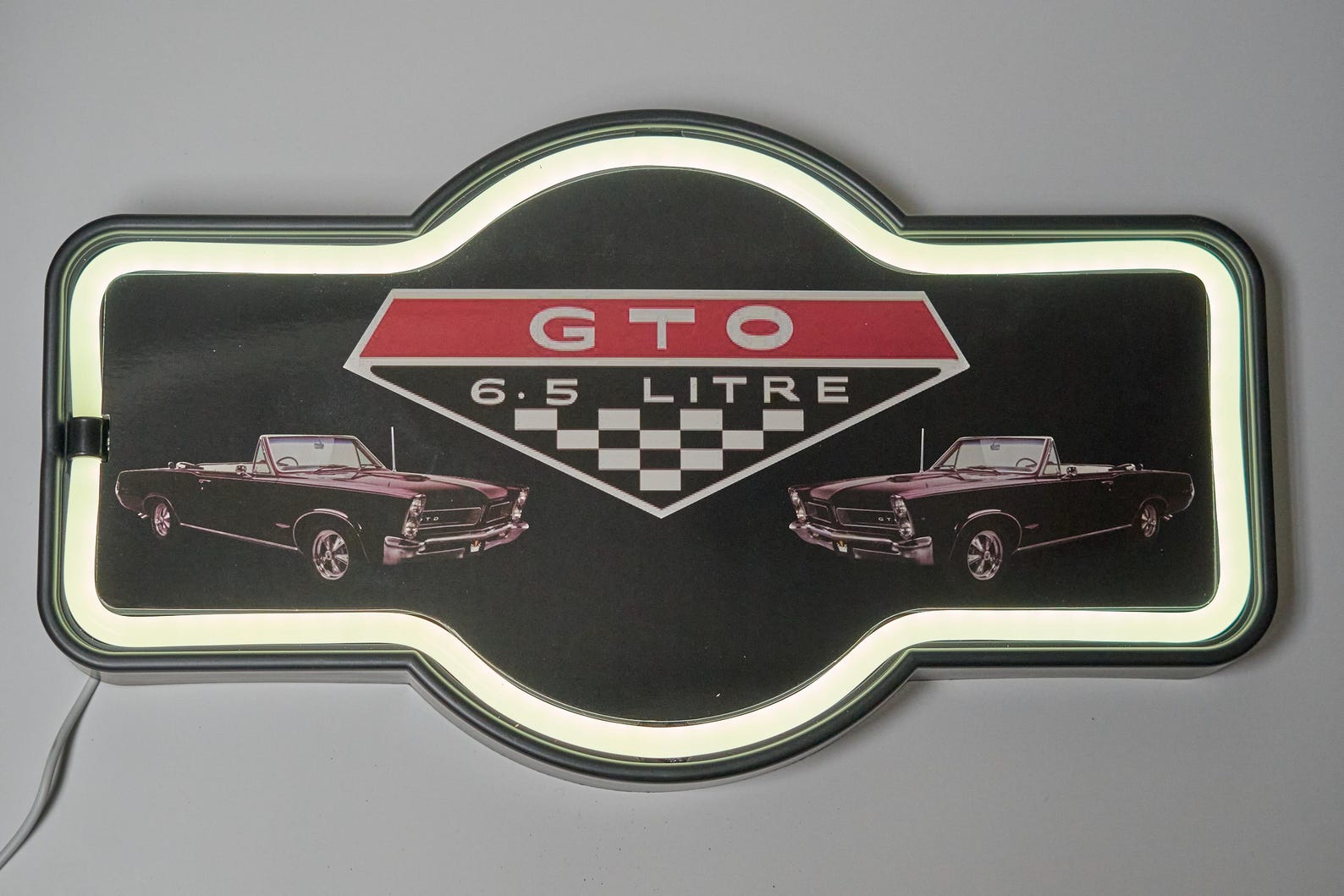 Pontiac GTO 6.5L LED Neon Sign: Muscle Car Garage Wall Decor (17" X 10 ...