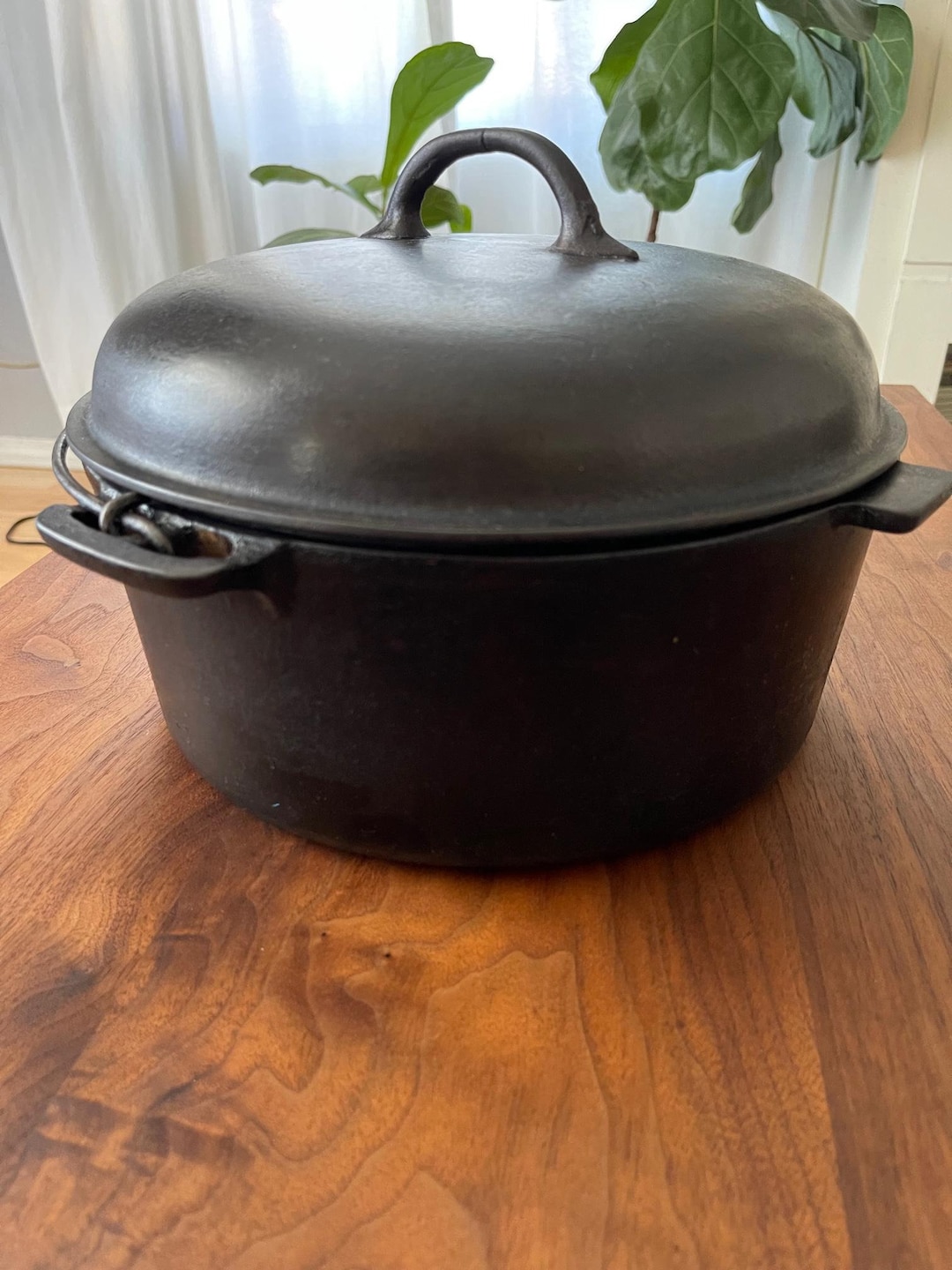Vintage Cast Iron Dutch Oven W/ Self Basting Drip Scallops Lid #9 ...