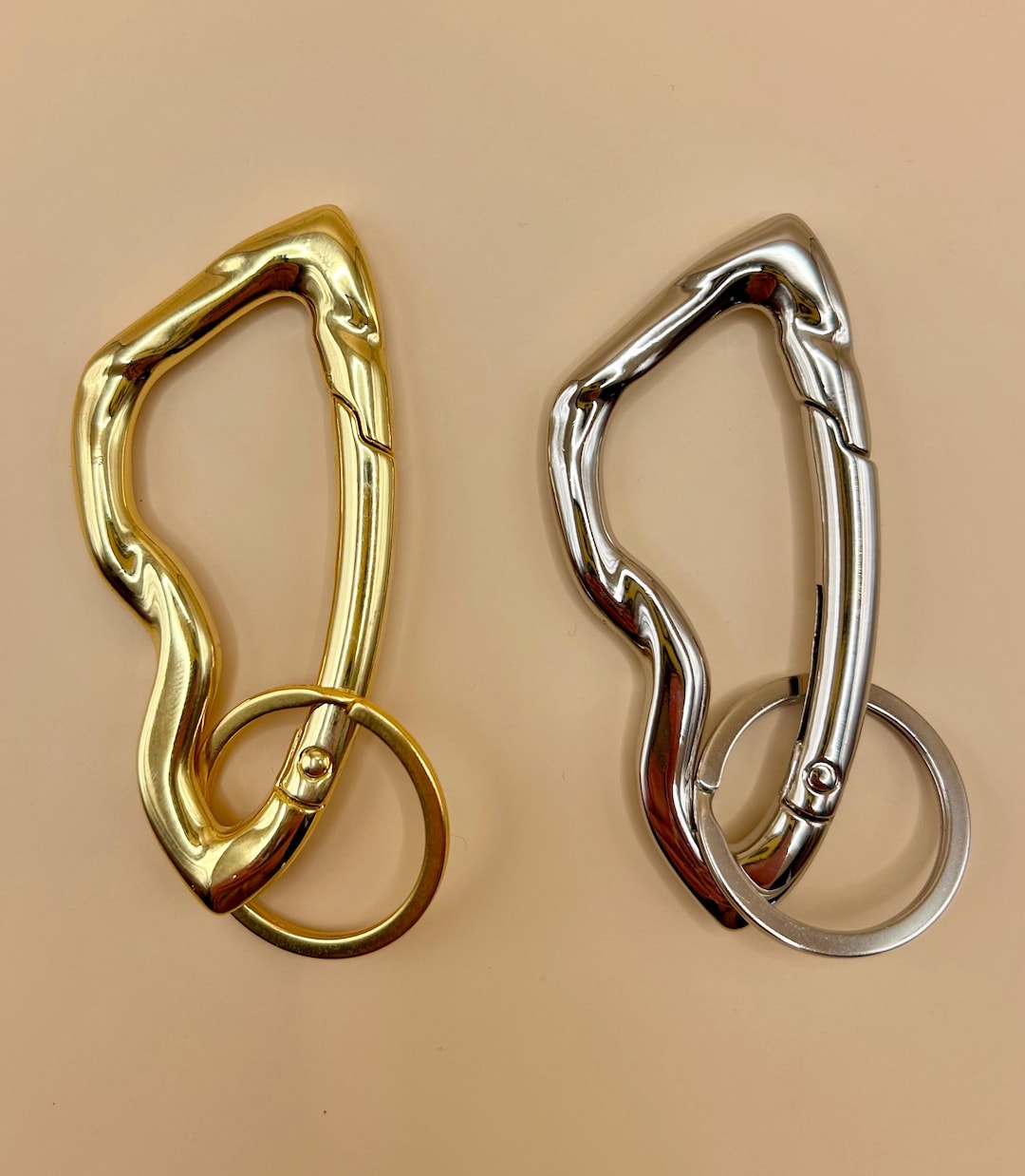 Gold or Silver D-ring Keychain Carabiner Clip. Trending Luxury Purse ...
