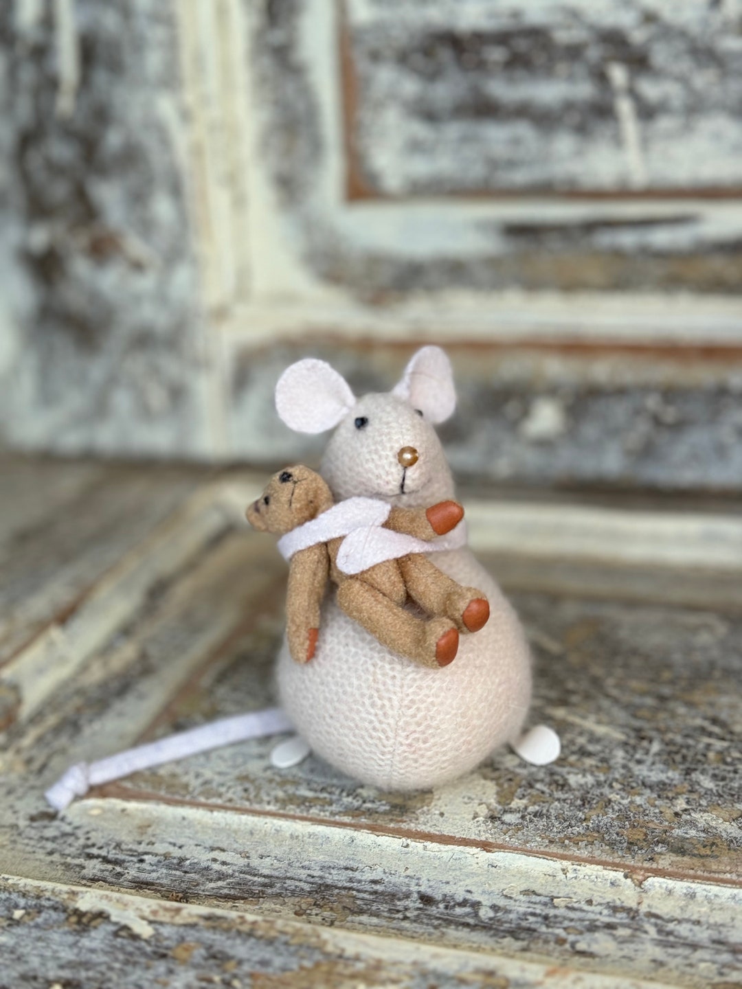 White Mouse Doll Hugging Teddy Bear Felted Wool Mouse Ornament White ...