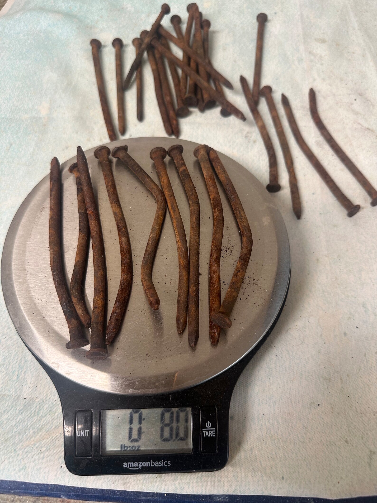 Large, Rusty Bent Nails Various Sizes and Shapes, 8 Ounces, Craft ...