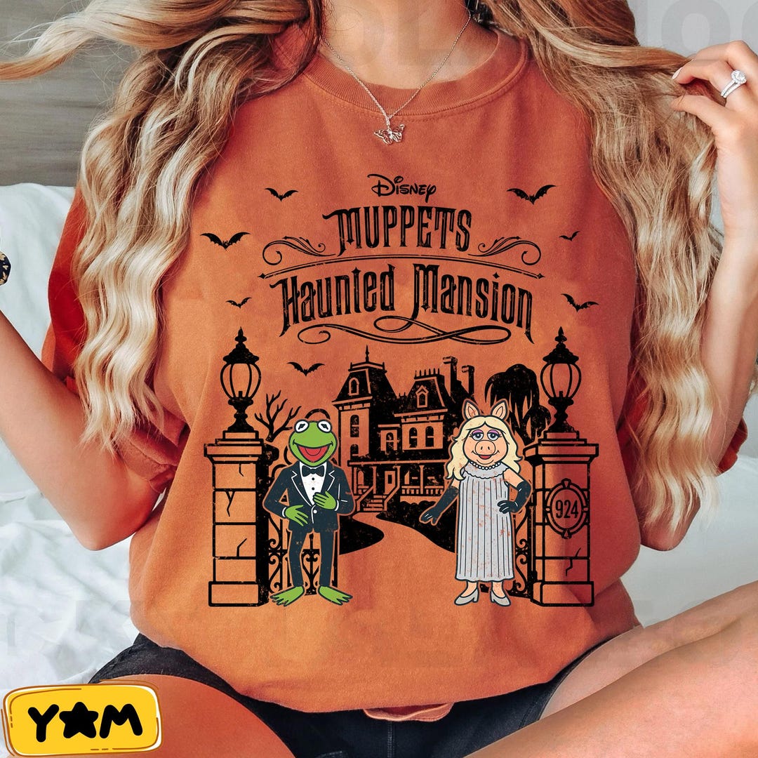 Retro Miss Piggy Kermit the Frog Halloween T-shirt, the Muppets Haunted ...