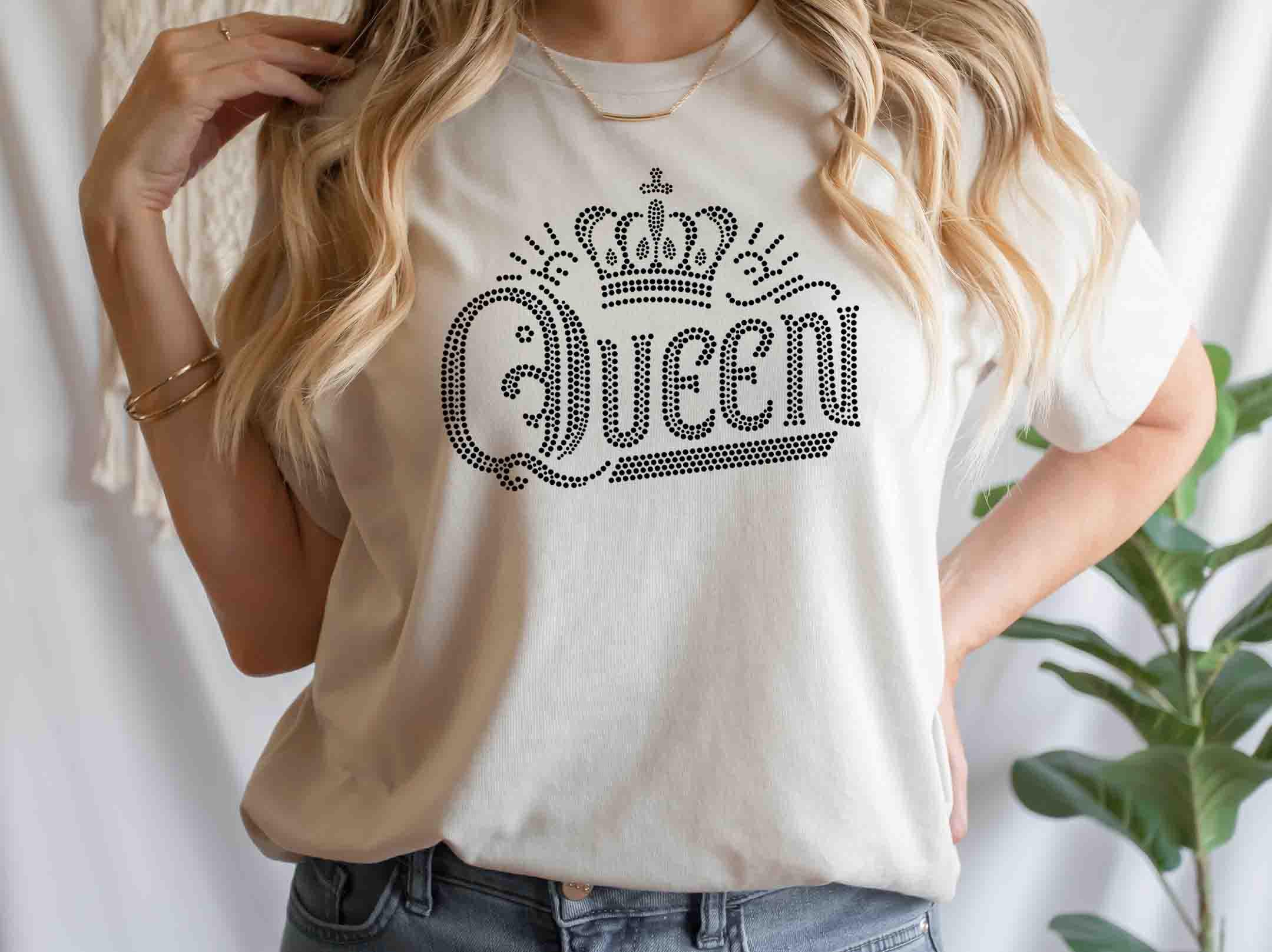 Queen LED Neon Sign: Crown Decor, Personalized Wall Art - Etsy