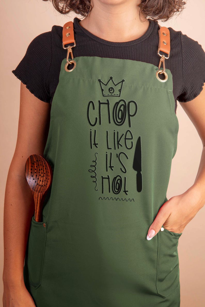Apron Sayings SVG Bundle: Funny Kitchen Quotes, Chef Mom Gift (instant ...