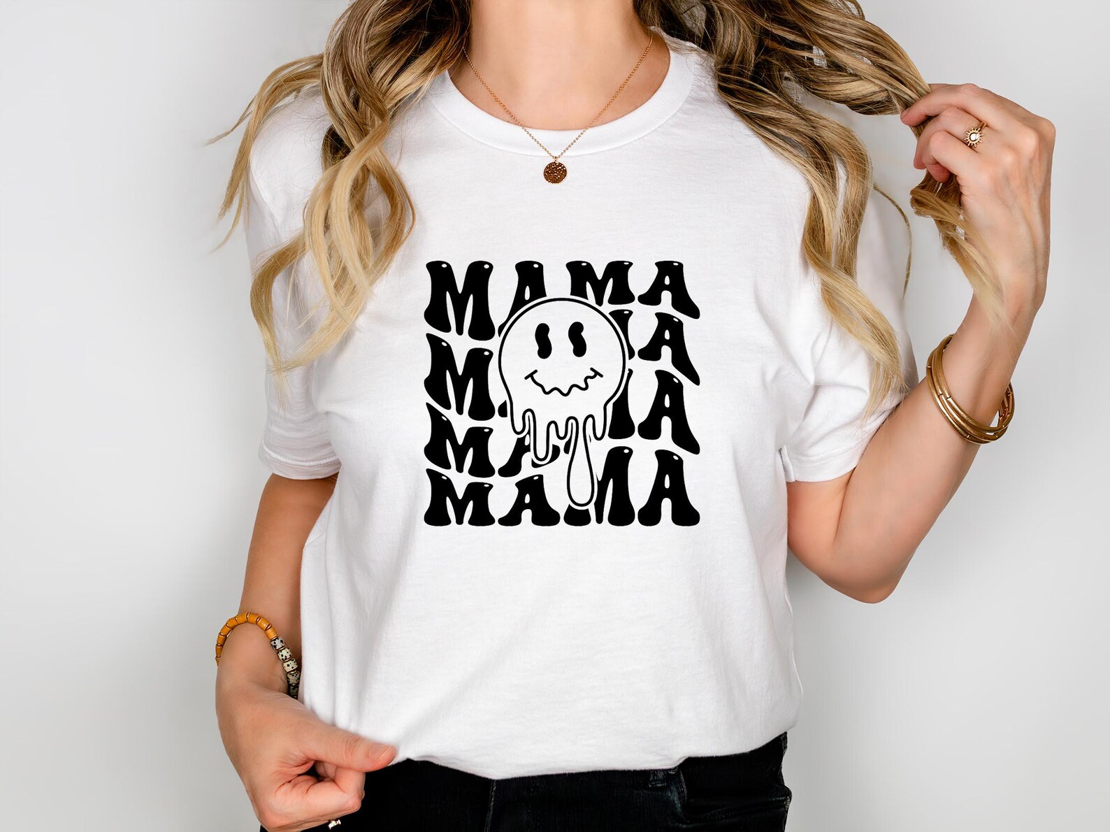 Groovy Mama SVG Bundle, Retro Mom Quotes, 70s Style T-shirt Designs ...