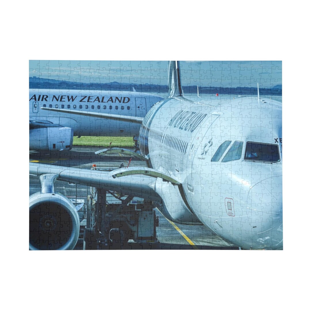 Airplane Landing Puzzle - Aviation Enthusiast Gift, Travel Decor ...