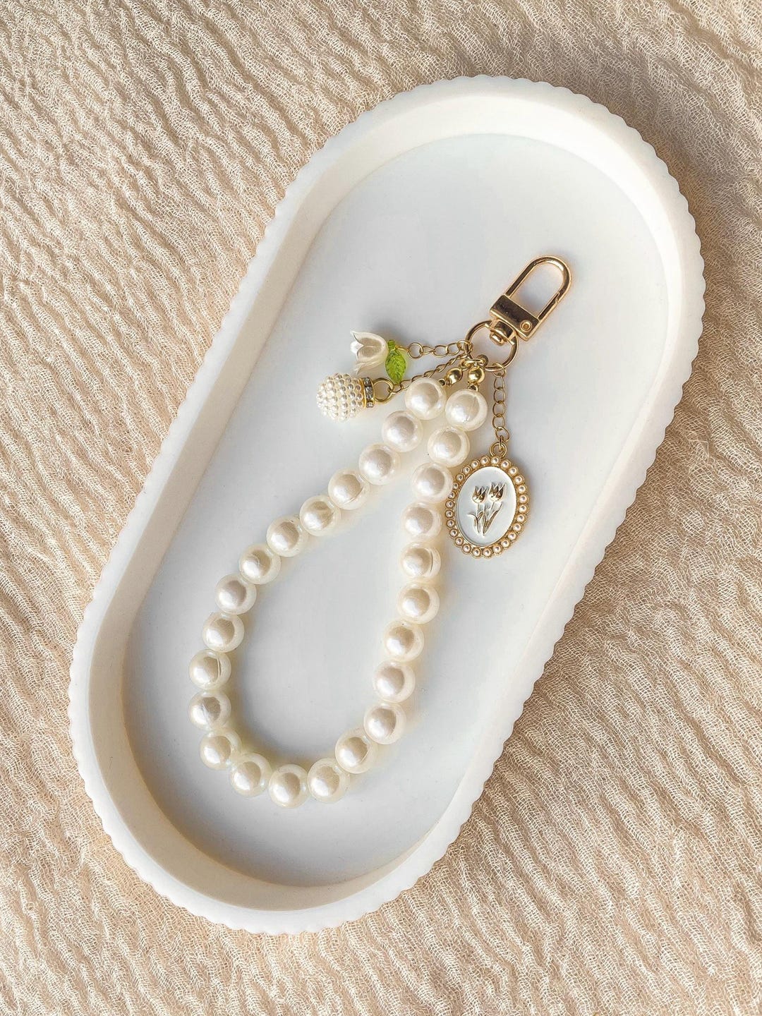 Keychains, Keychains With Flowers, White Keychains, Gold Keychains ...