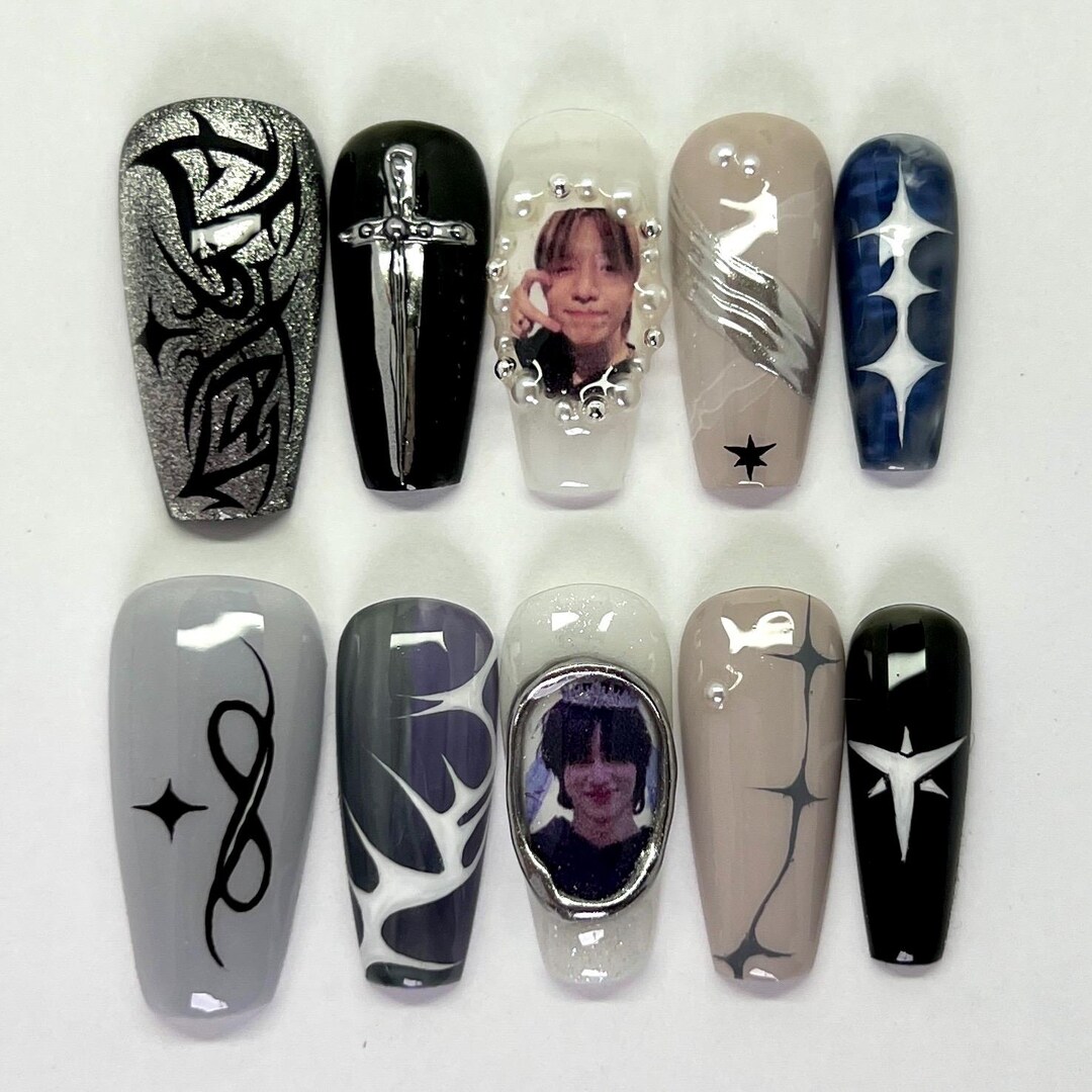 Eternal Blue and Grey Press On-nails: Fanmade - Etsy