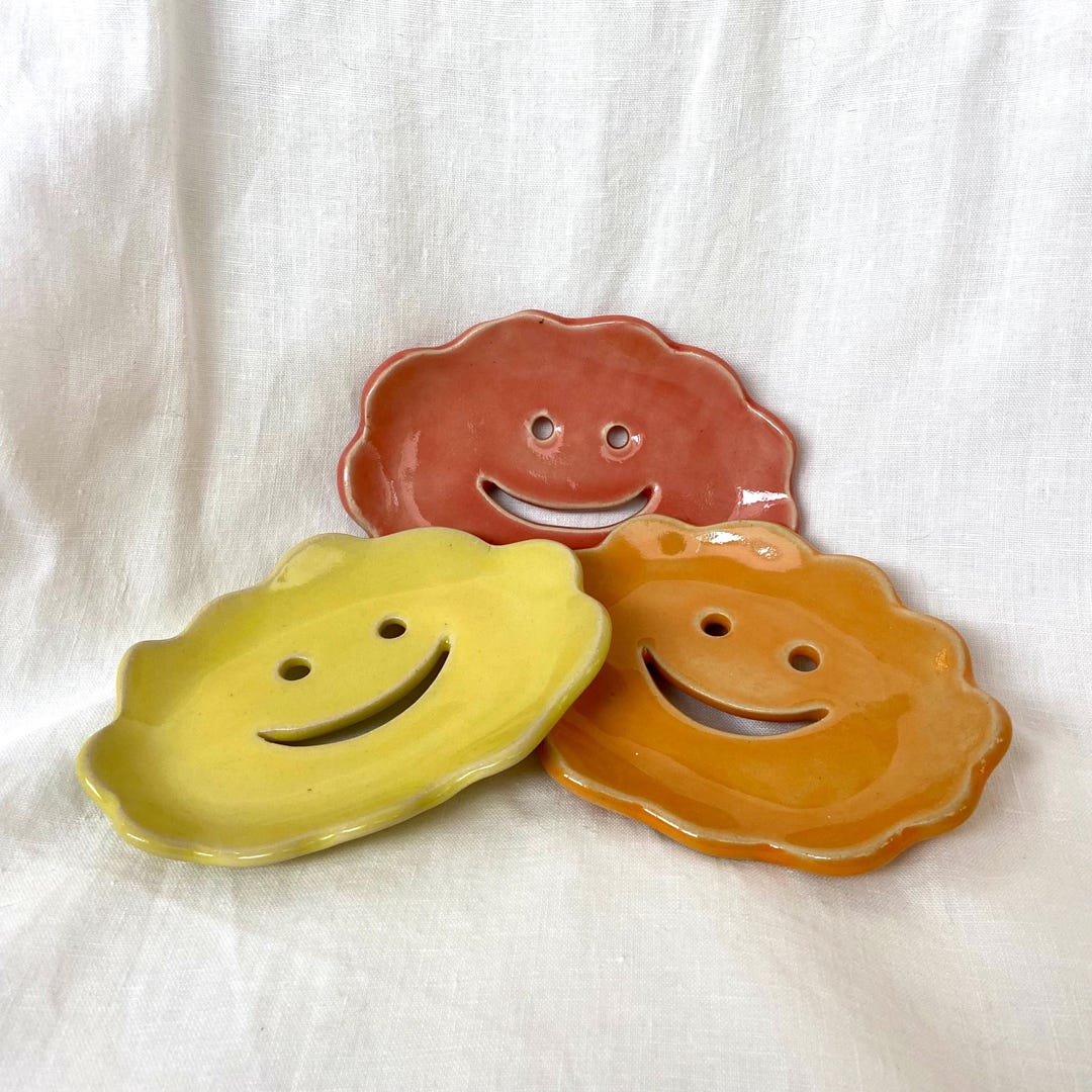 SMILEY SOAP DISH the Soapie - Etsy