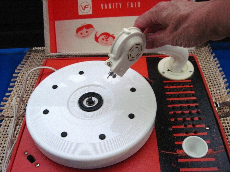 Vintage Child's VANITY FAIR RECORD PLAYER | Etsy