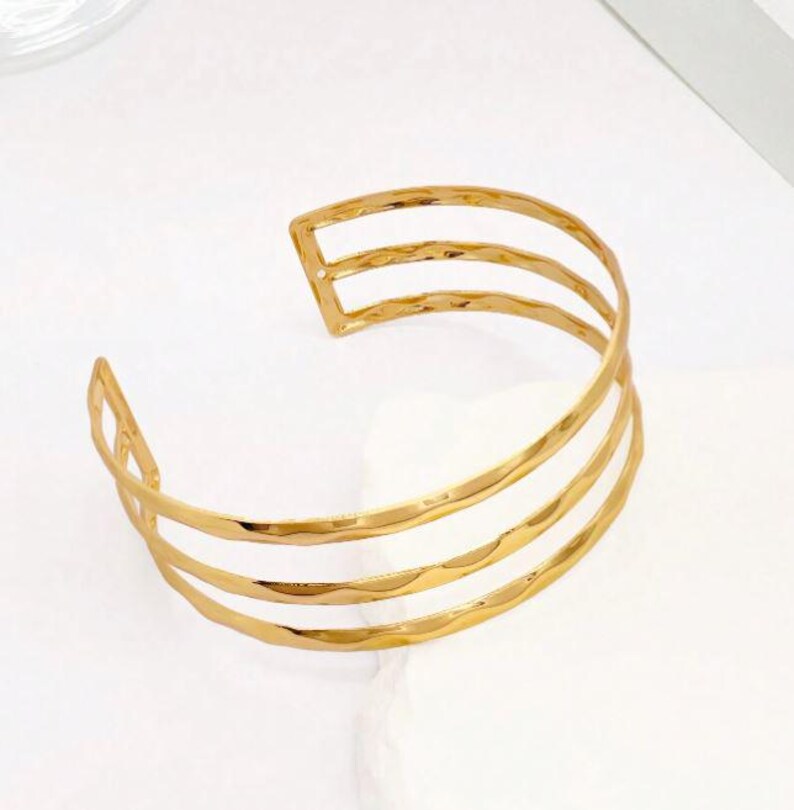 Gold Color Wavy Armlet Simple Metallic Snake Cuff Arm Band Style Body ...