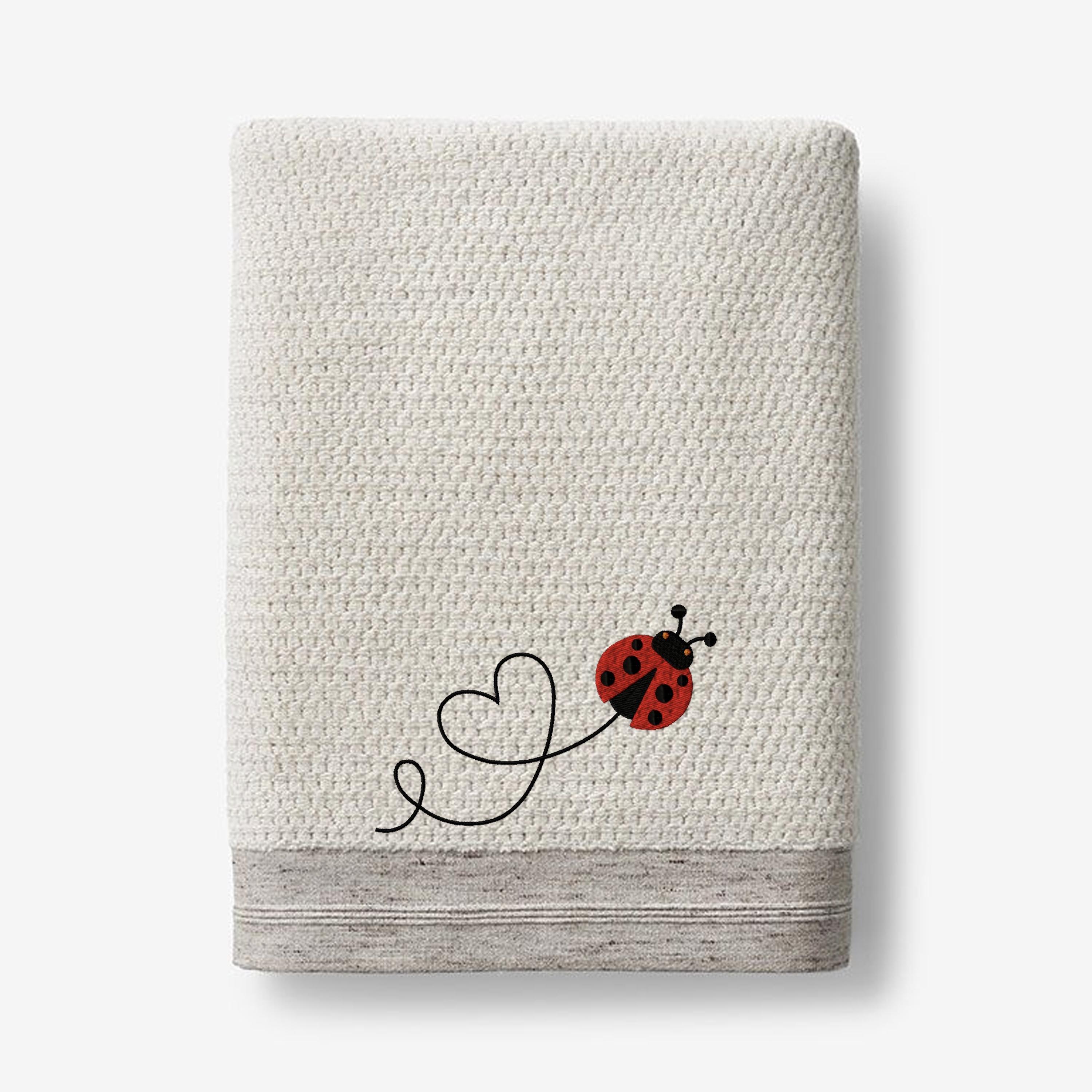 Ladybird Embroidery Design, Cute Fly Ladybird Machine Embroidery Design ...