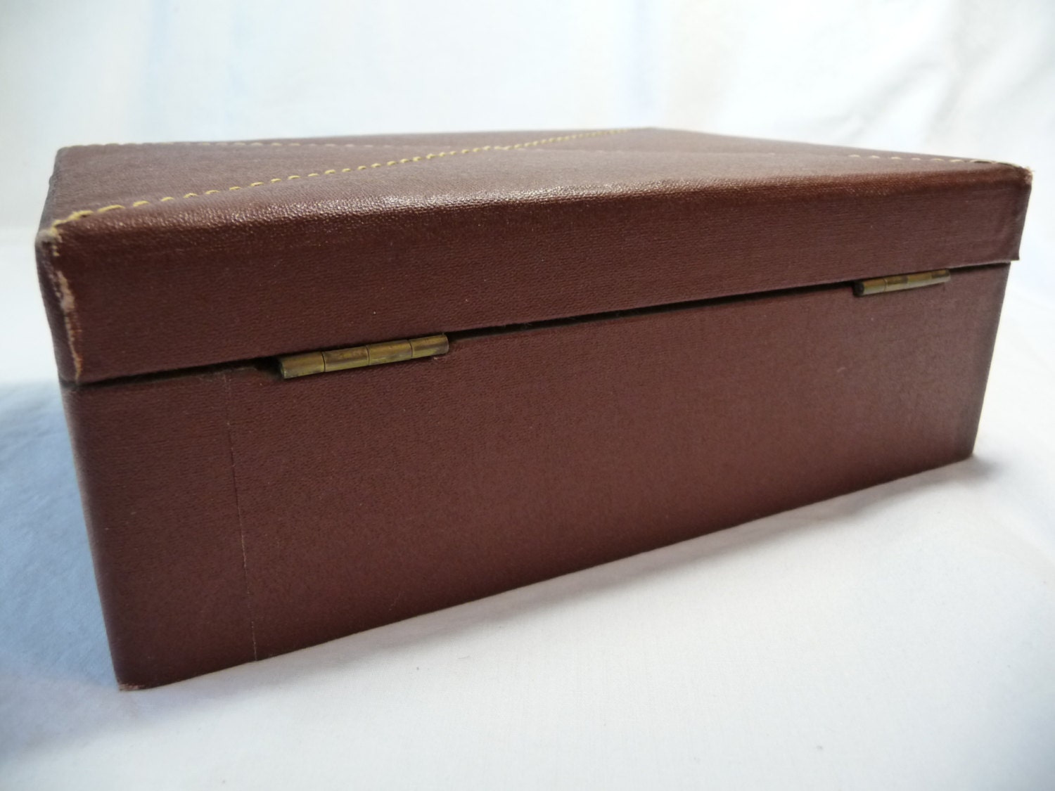 Vintage Jewelry Box, Brown Jewelry Box, Green Velvet Interior, Jewelry ...