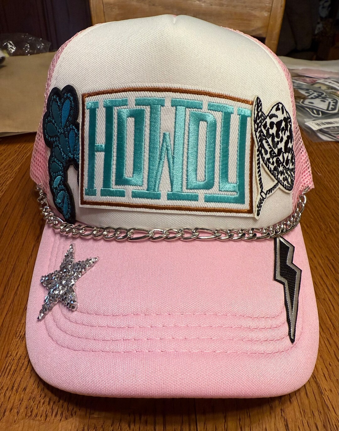 Pink Western Cowgirl Cowboy Howdy, Cowboy Hat, Lightning Bolt and Star ...