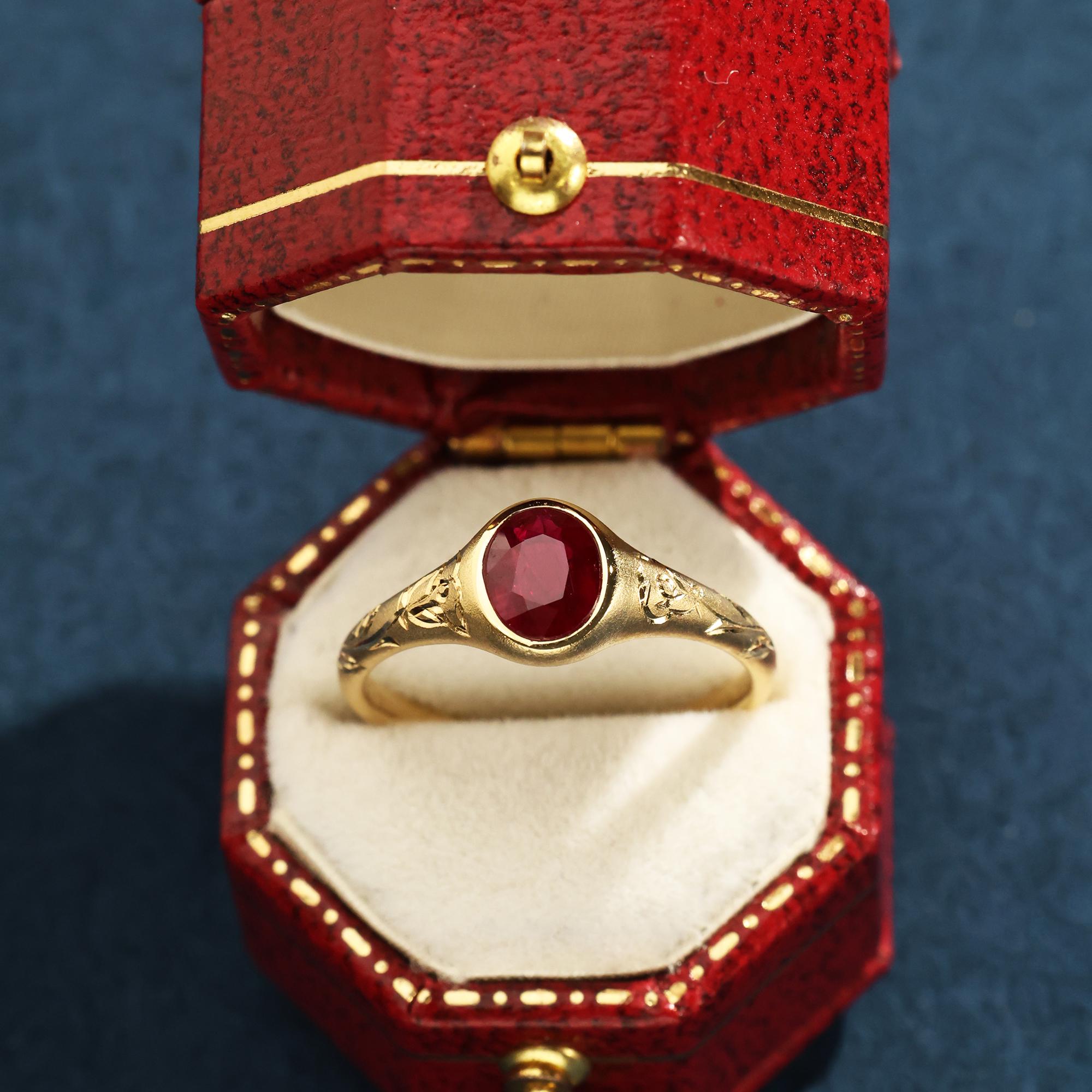 Pigeon Blood Red Ruby Ring, Handmade Engraving Ring, 18k Solid Gold ...