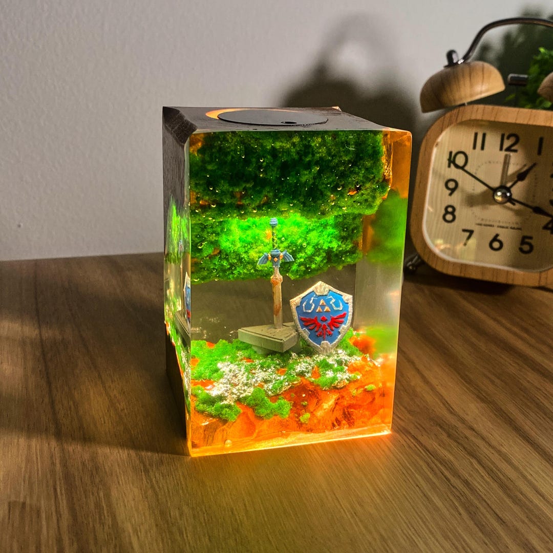 Master Sw.ord With Shield Night Light, Gaming Epoxy Resin Lamp ...