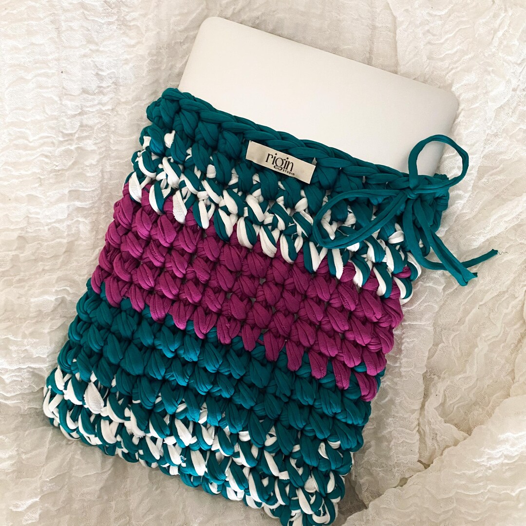 Handmade Crochet MacBook Sleeve, Custom Knitted Laptop Sleeve , Soft ...