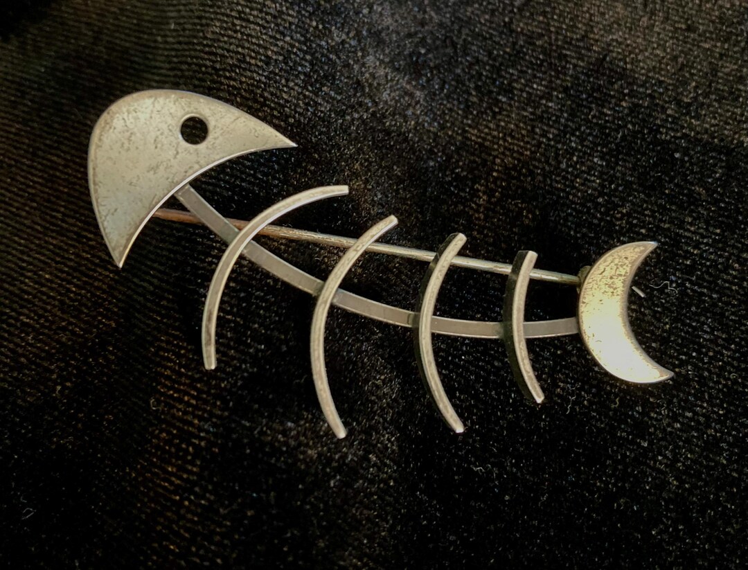 VINTAGE BEAU SILVER Fish Skeleton Pin 60's - Etsy
