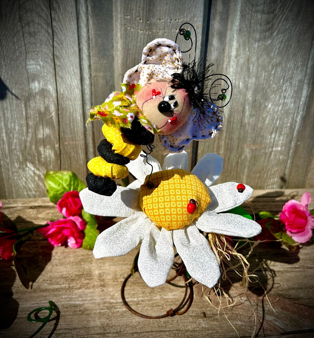 Spring Bee - Etsy