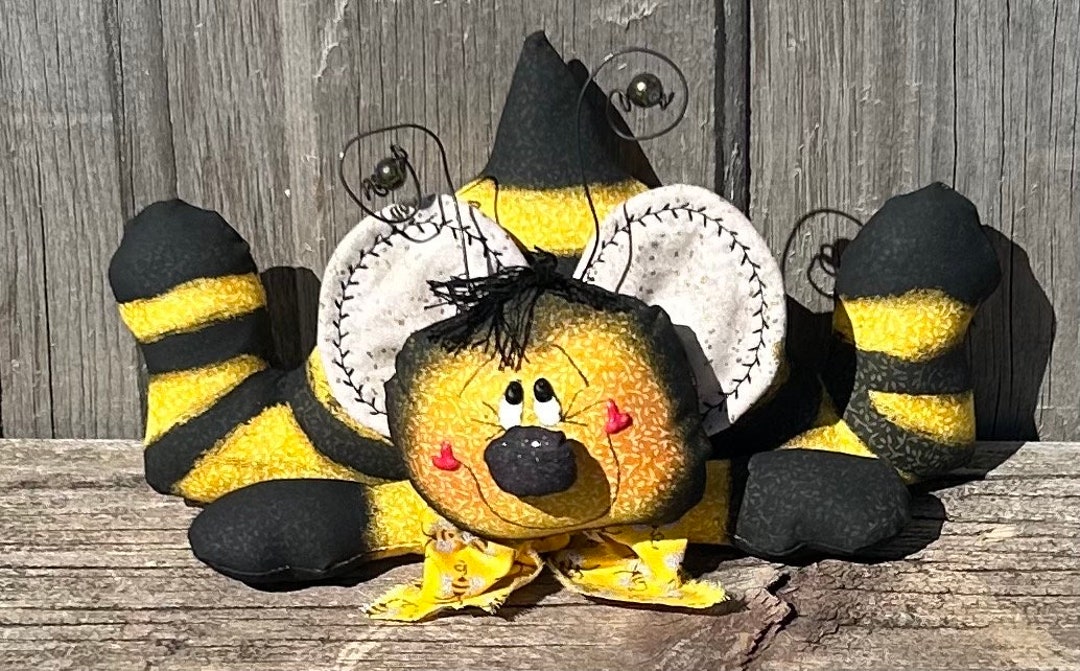 Fallen Pollen the Bumblebee - Etsy
