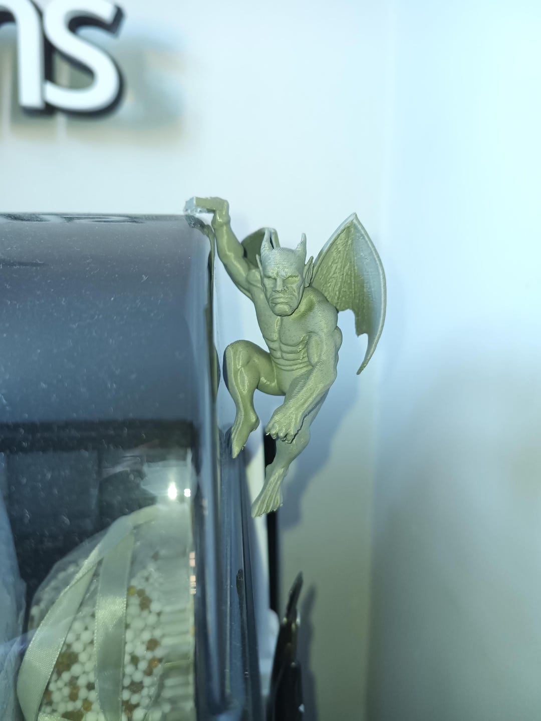 Miniature Gargoyle Figurine Clinging in the Wall, Gothic Fantasy Desk ...