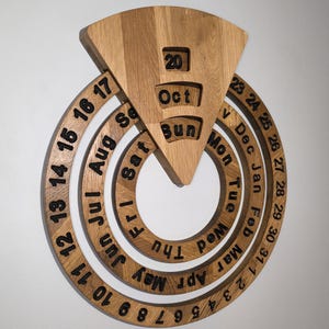 Woodpecker Wooden Perpetual Calendar, Wall Spinning Calendar, Forever ...