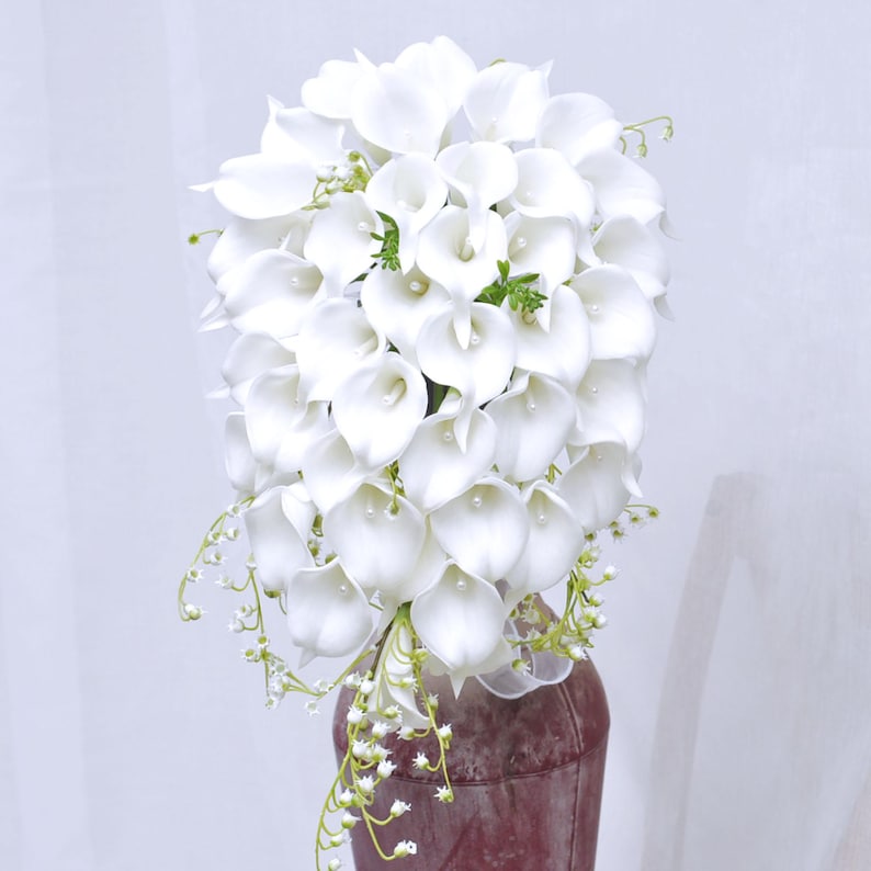 Teardrop White Calla Lily Bouquet/cascading White Ribbon Calla Lily ...