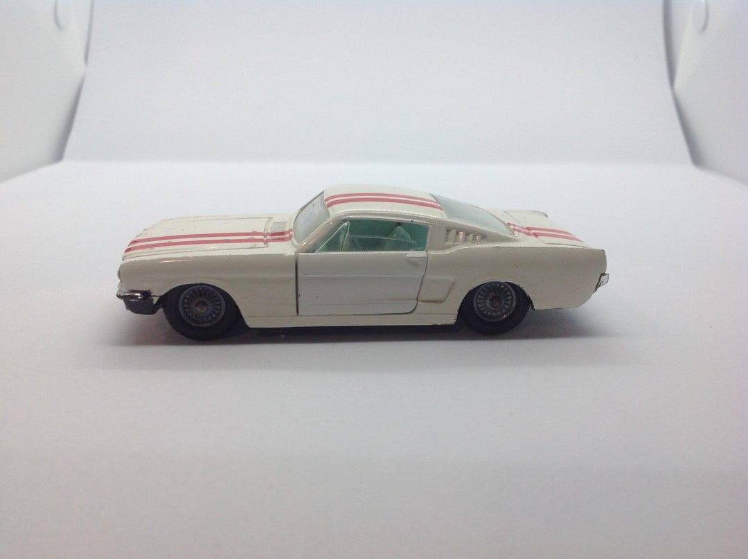 Vintage 1960's Corgi Diecast Ford Mustang Fastback No.325 - Etsy