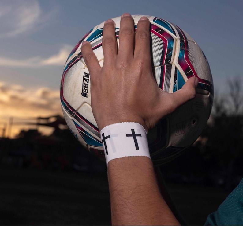 Cross Athletic Tape Wrist Sports Tape for Soccer, Basketball, Baseball ...