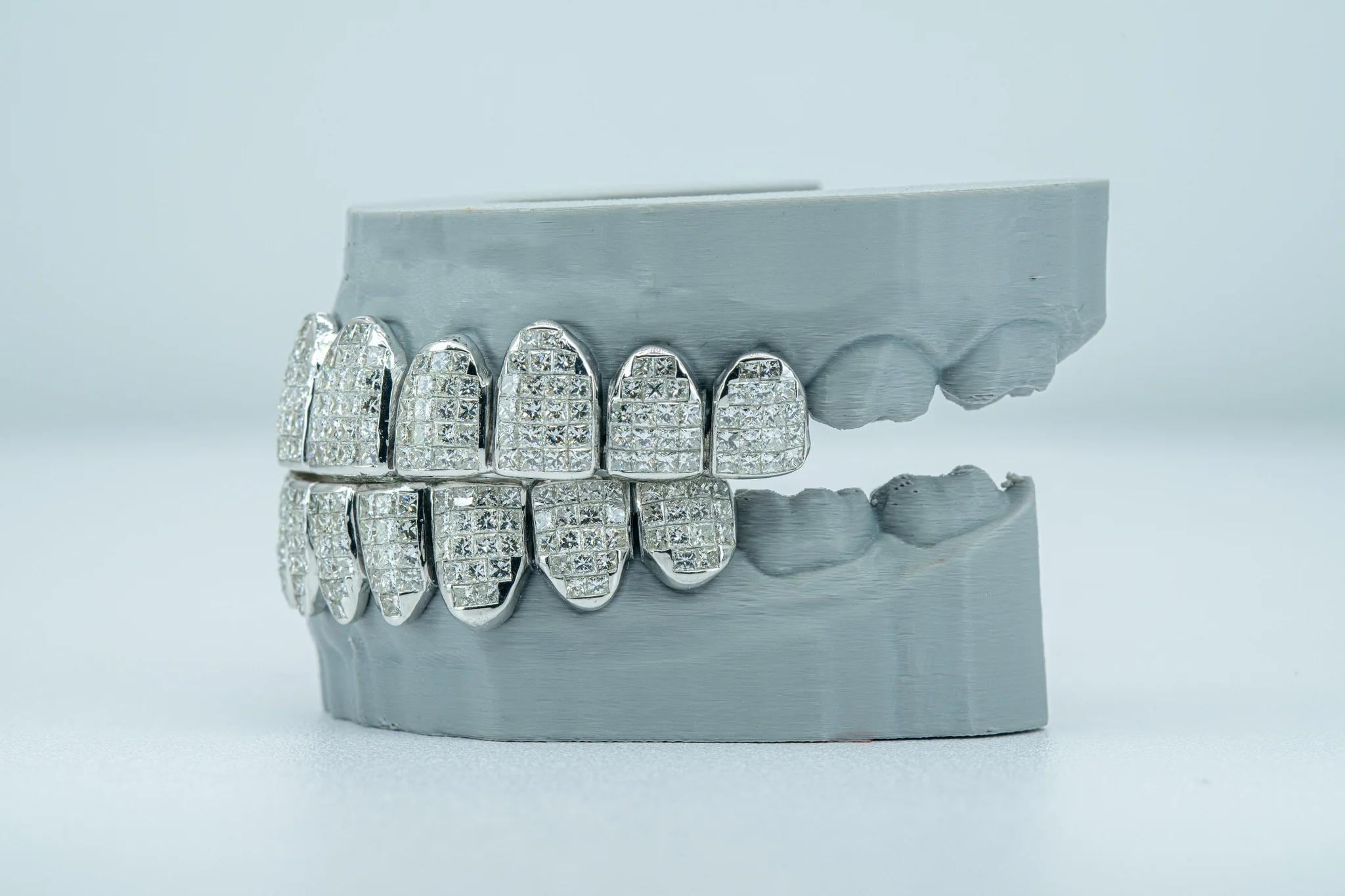 VVS Moissanite Diamond Grillz | Custom Diamond Princess Cut Invisible ...