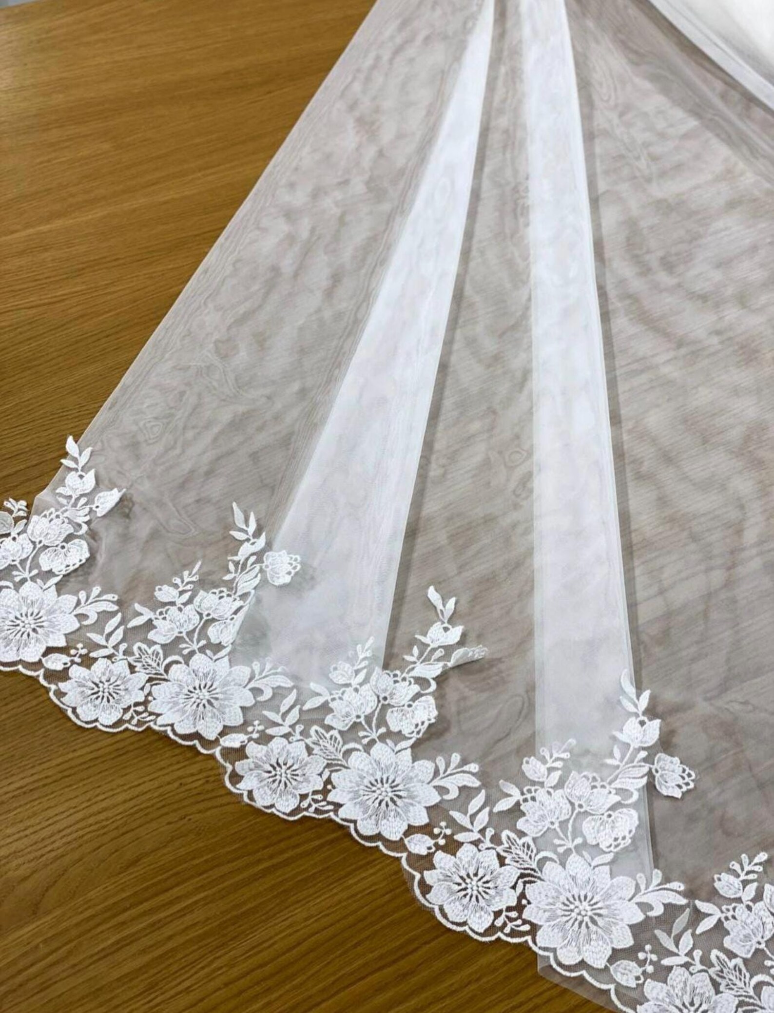 Wedding Veil With Lace Edge, Lace Wedding Veil, Lace Wedding Veil, Lace ...