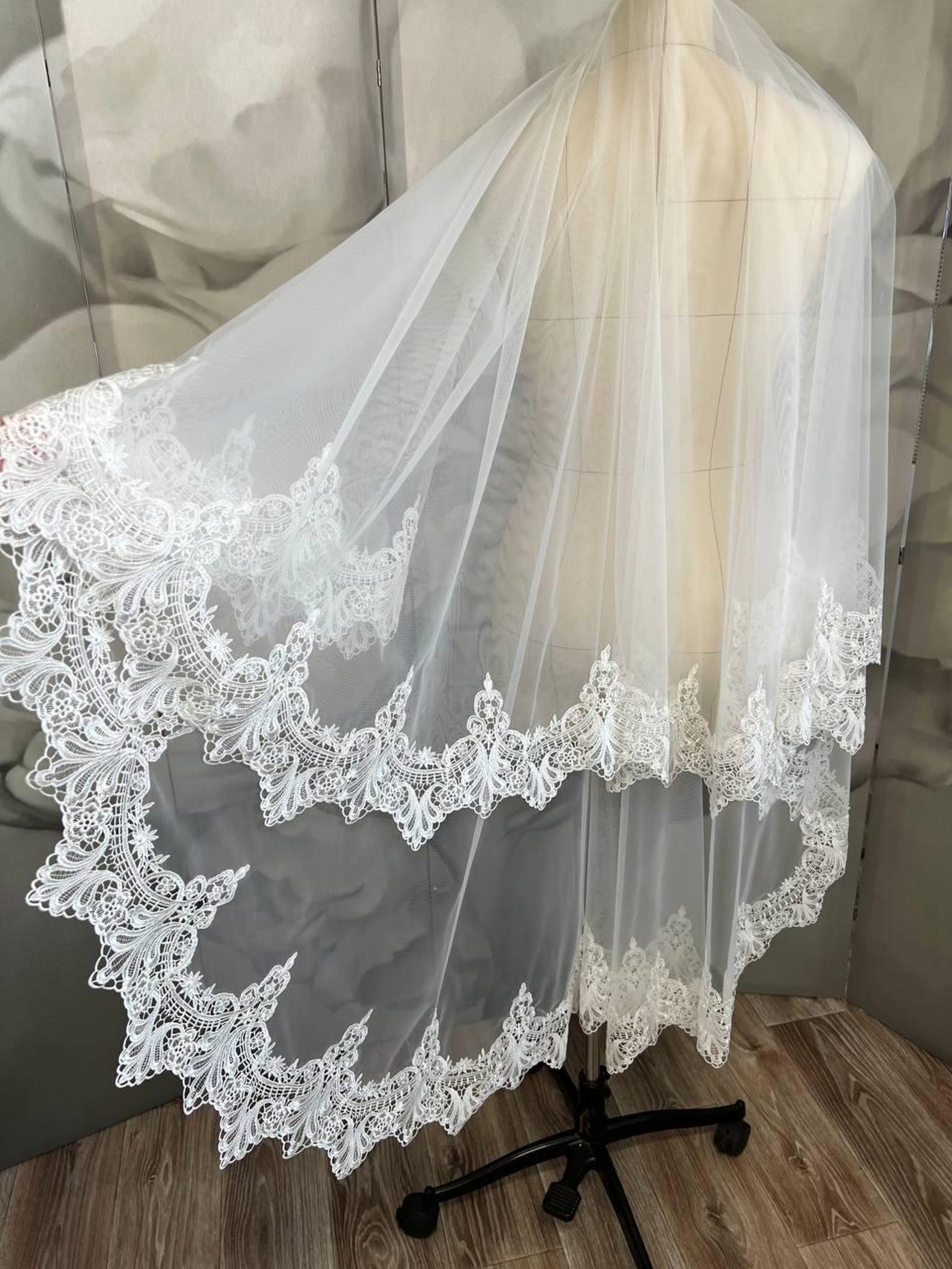 Wedding Veil With Lace Edge, Lace Wedding Veil, Lace Wedding Veil, Lace ...