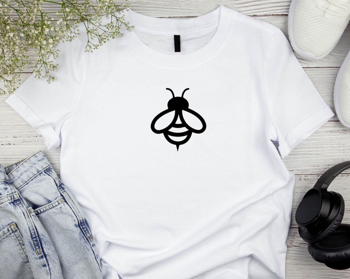 Bee SVG & PNG - Simple Line Art for Crafting, T-shirts, and Home Decor ...