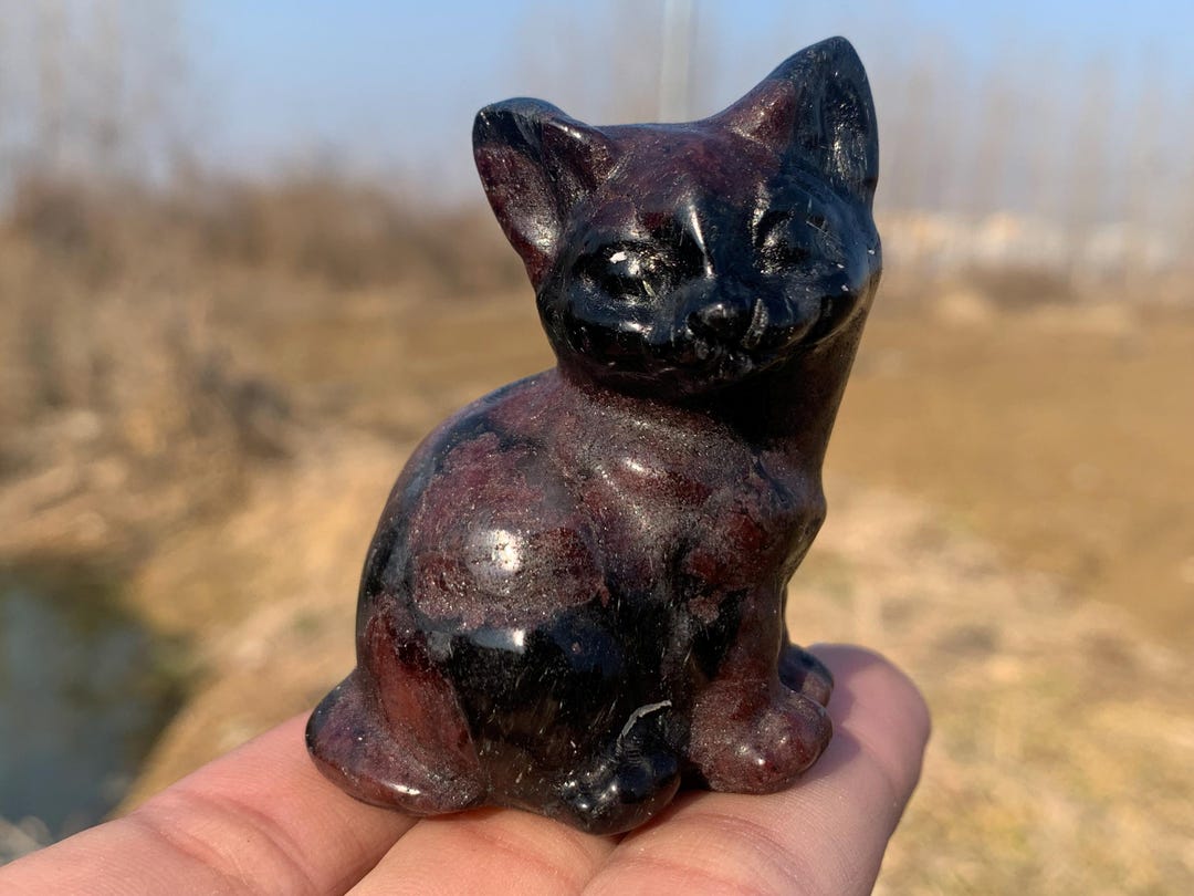 2'' Garnet Quartz Crystal Cat: Hand Carved Home Decor - Etsy