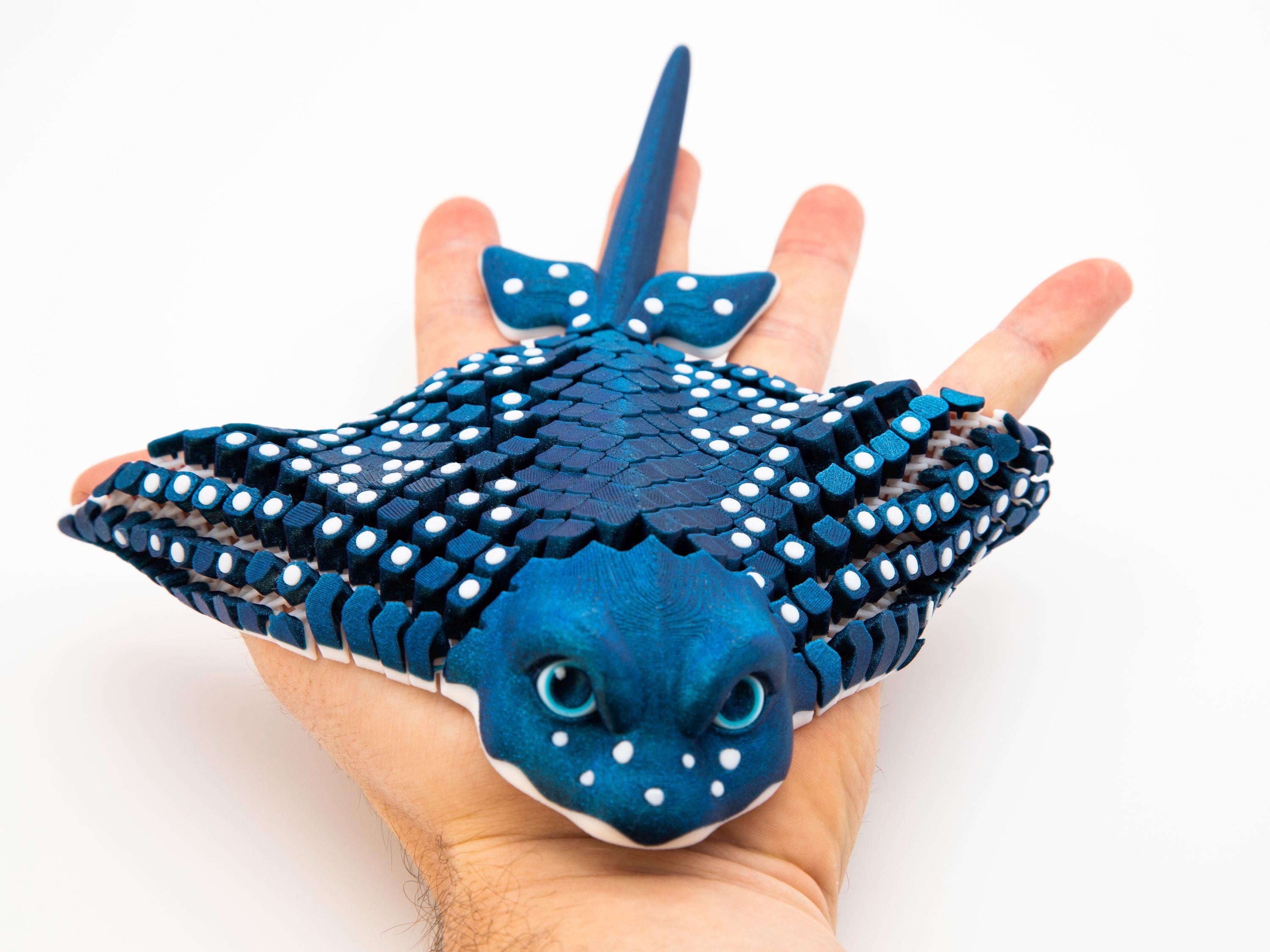Stingray Articulating Fidget Toy - Articulated, Flexible, Fun - Perfect ...
